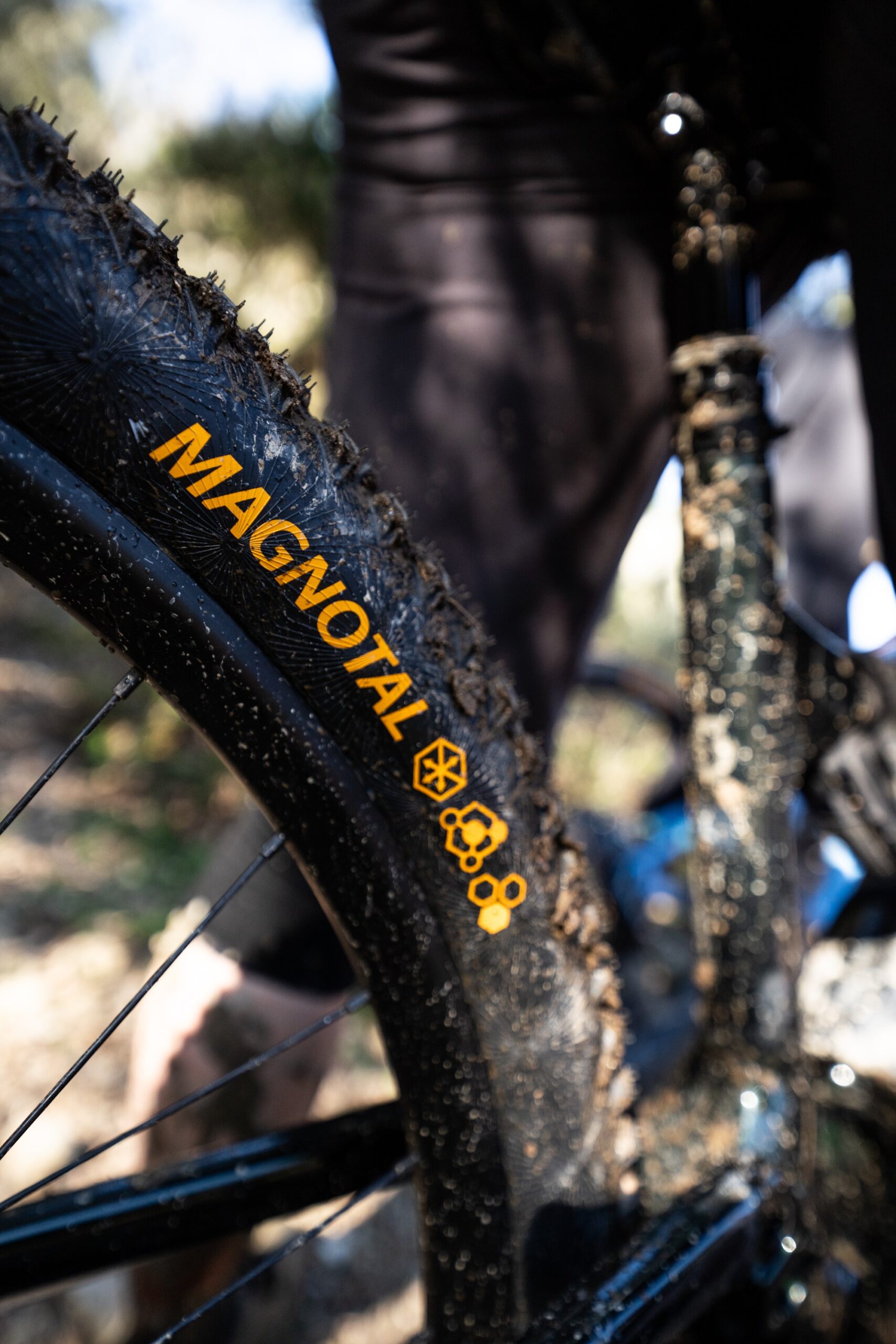 ΕΛΑΣΤΙΚΟ CONTINENTAL MAGNOTAL TRAIL SOFT 27.5x2.40 ΜΑΥΡΟ ΔΙΠΛΩΤΟ | Gatsoulis Bikes